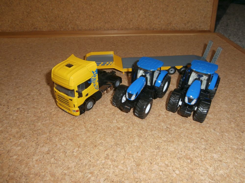 SIKU 1984 Scania R 620 mit Tieflader und Traktoren (Neu und originalverpackt) in Läufelfingen ...