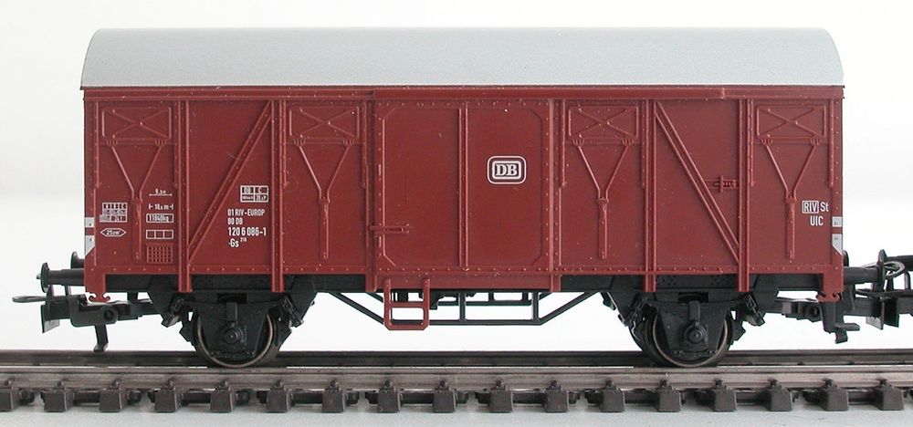 Märklin 2 gedeckte Güterwagen Gs / Grs-v der DB Spur H0 (Gebraucht) in Oberwil BL für CHF 19.5 ...