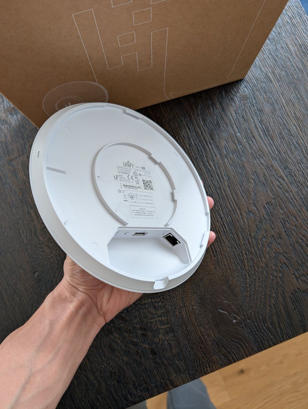 Ubiquiti UAP-AC-PRO Access Point, inkl. PoE Injector und OVP (Gebraucht ...