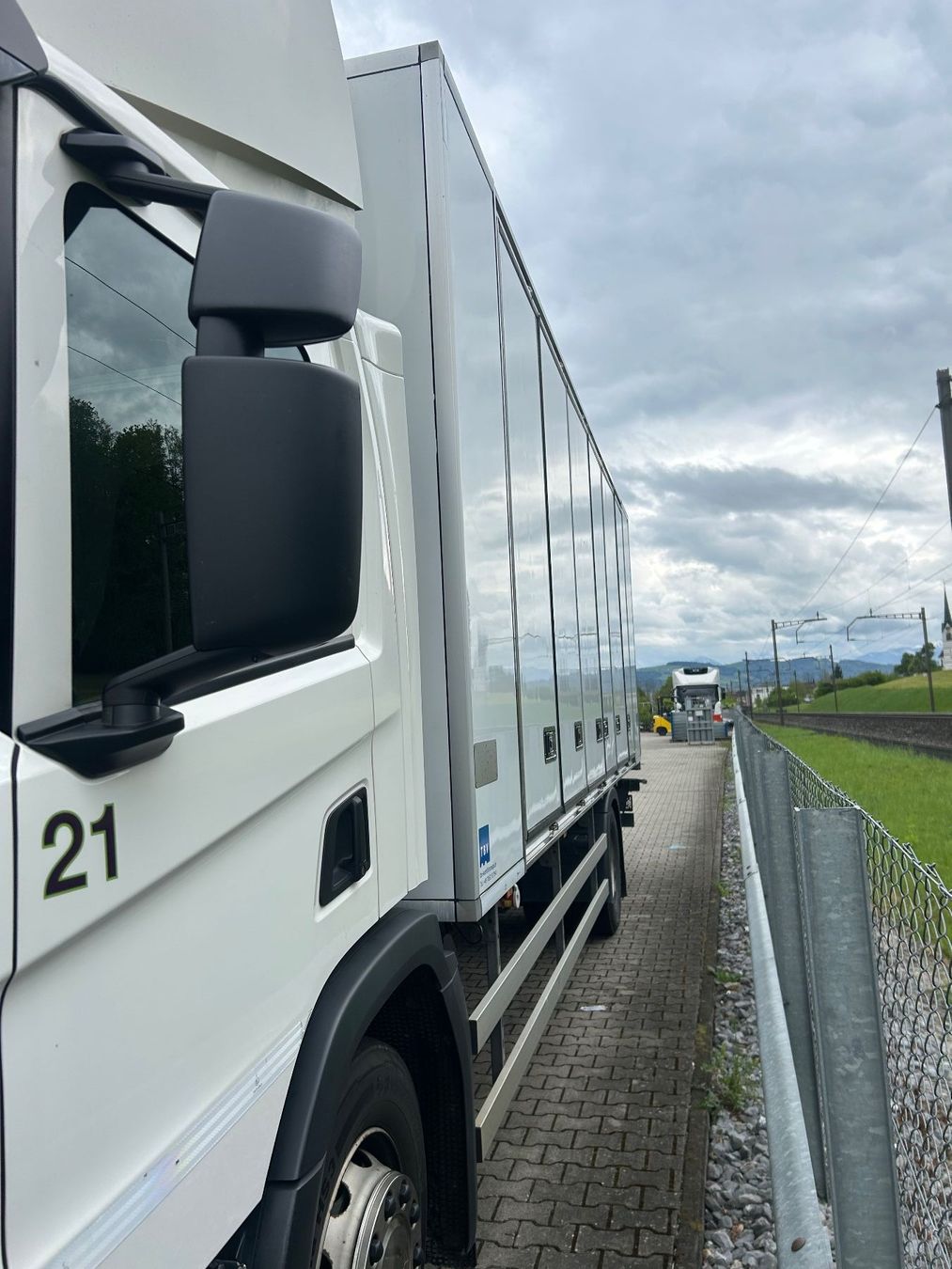 Scania P280 Kastenaufbau/Seitentüren und Carrier Kühler (Gebraucht) in Sins für CHF 40000 – nur ...