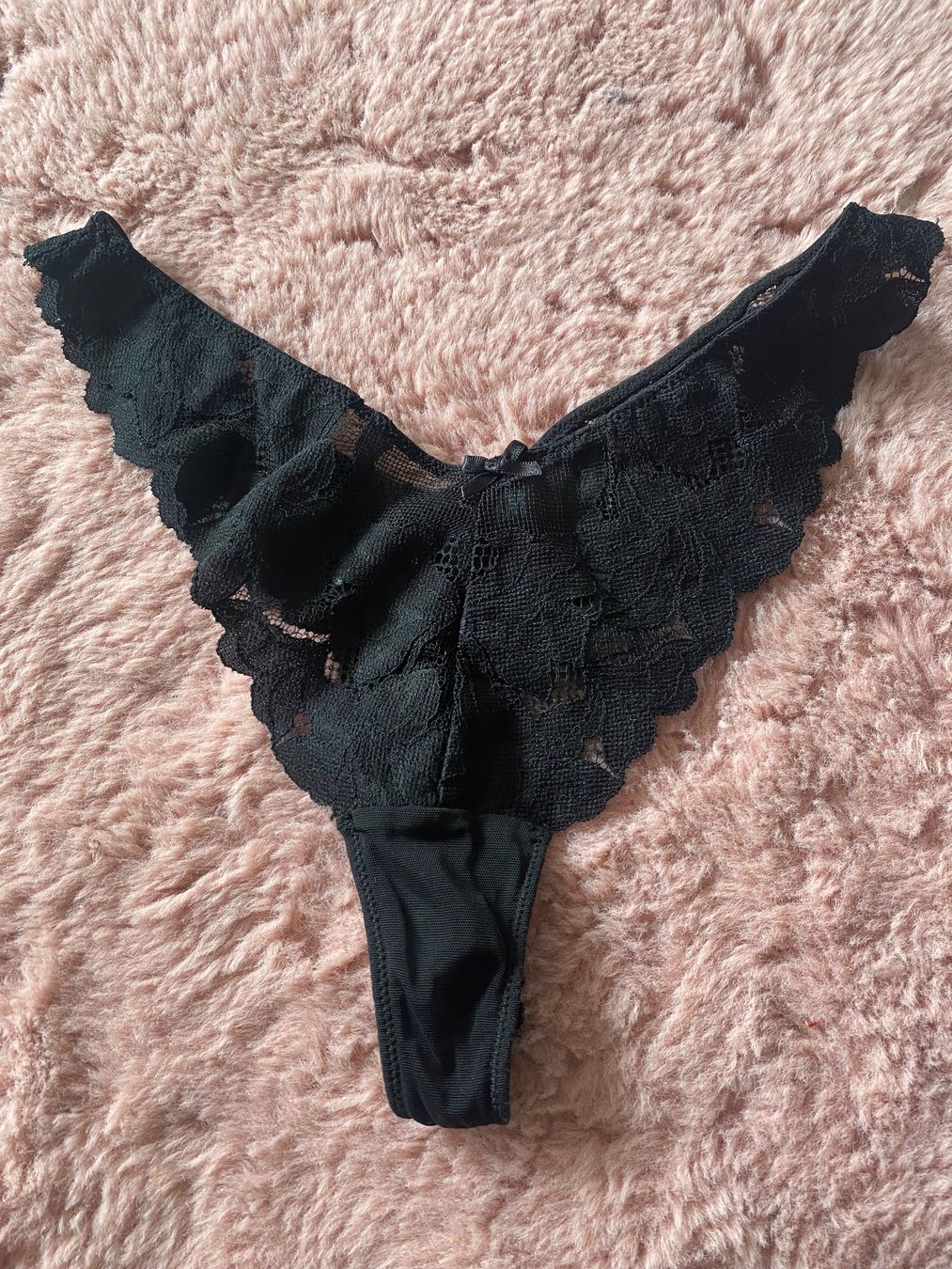 String noire en dentelle -gr 36- H&M (D'occasion) à Morges pour CHF 5 ...
