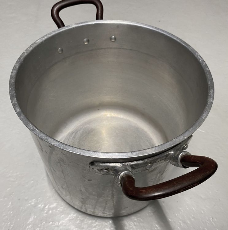 grosser vintage SIGG Alu Kochtopf 22 cm ,7 Liter Swiss Made (Gebraucht) in THERWIL für CHF 6 ...