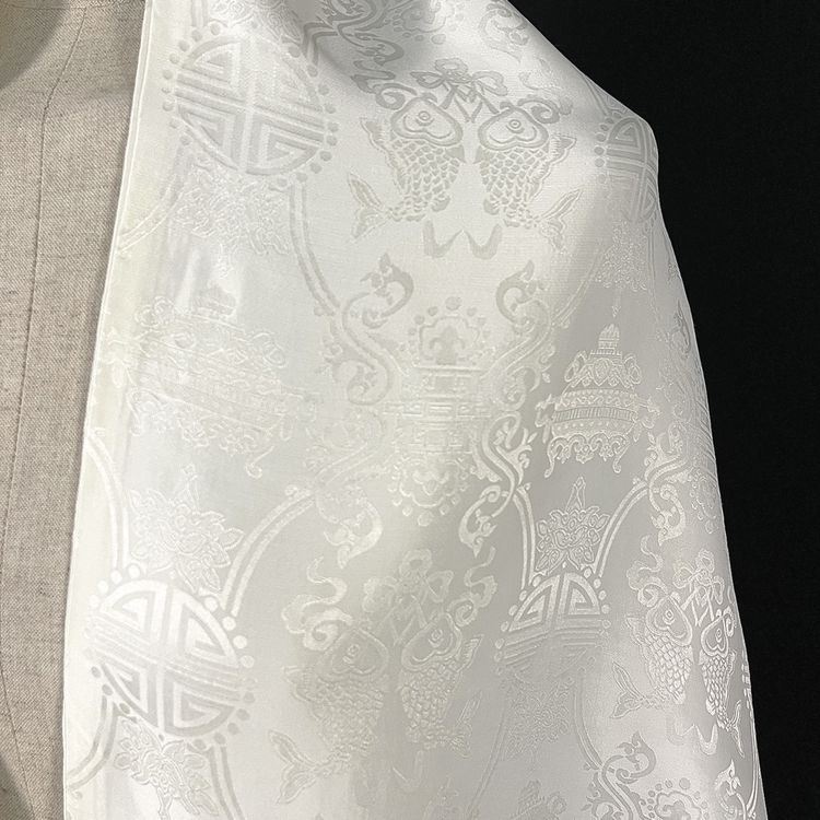 SHANGHAI TANG White Silk Scarf (Neu (gemäss Beschreibung)) in Emmen für ...