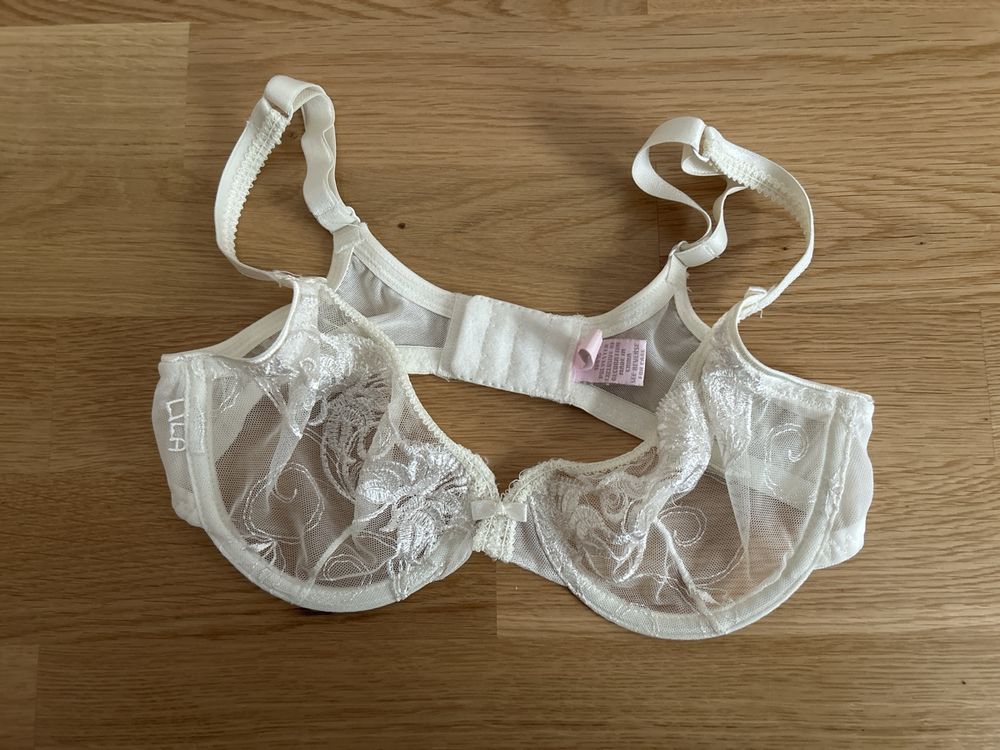 White Floral Lace Bra 32C - Elegant and Comfortable! (Neu (gemäss ...