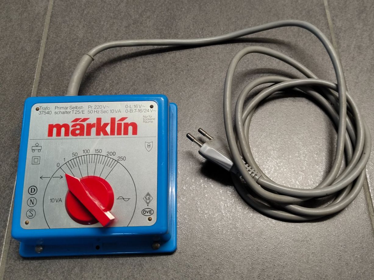 Märklin 37540 - Trafo 10VA (Gebraucht) in Schaffhausen für CHF 20 – mit ...