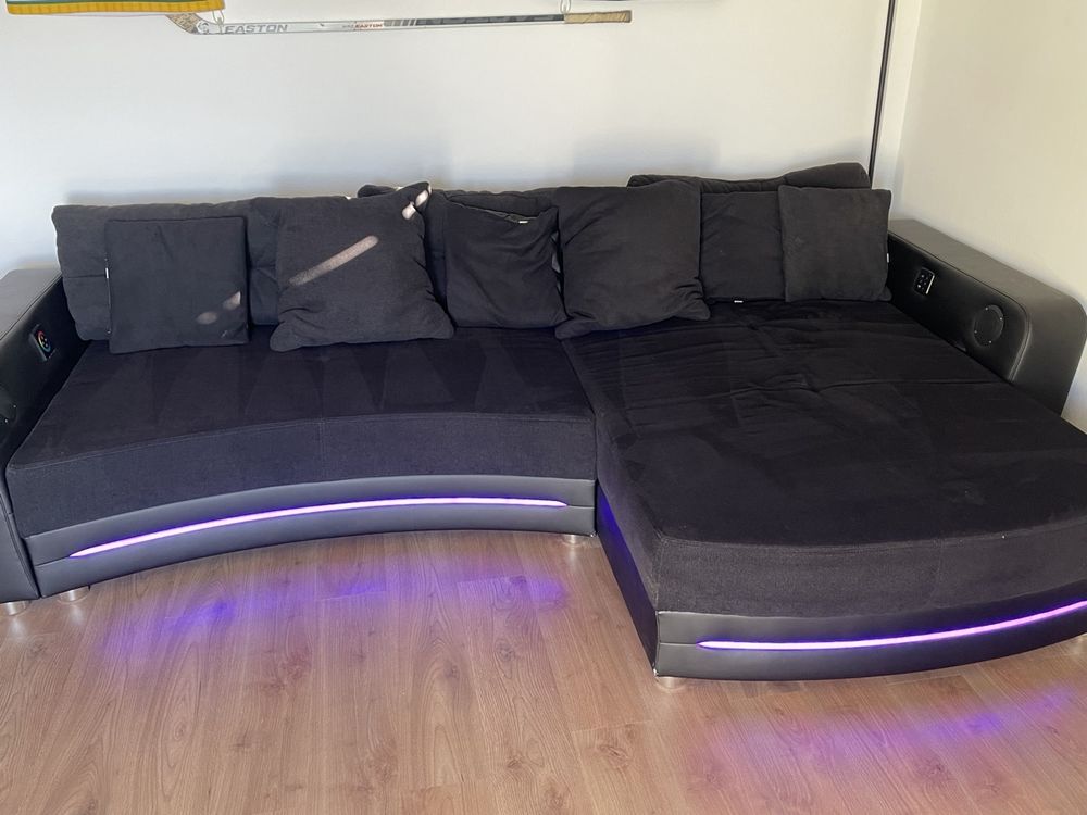 Couch Mit Led Und Lautsprecher