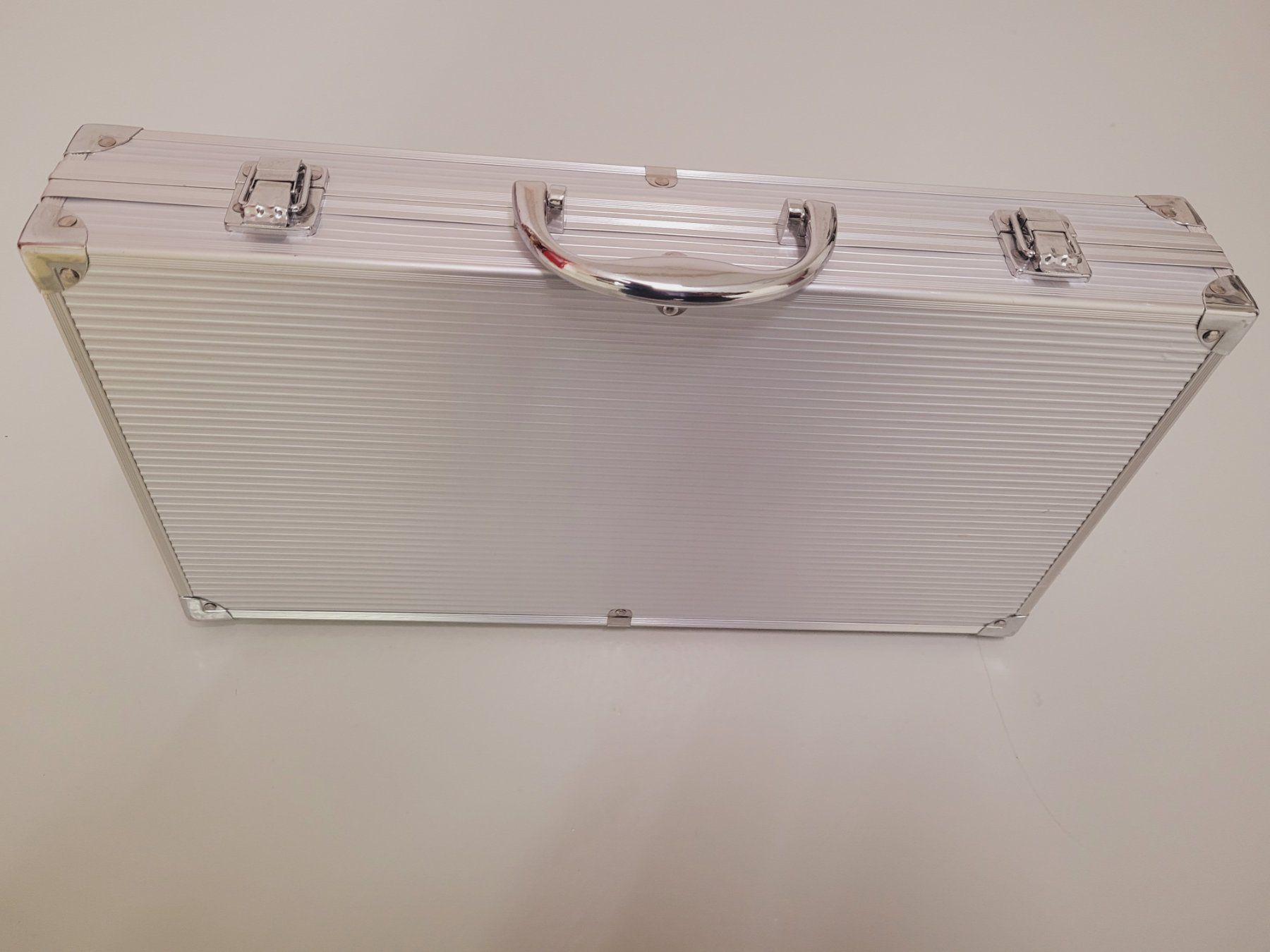 Grillkoffer / Grillset – komplett mit allem Zubehör – ideal (Neu und ...