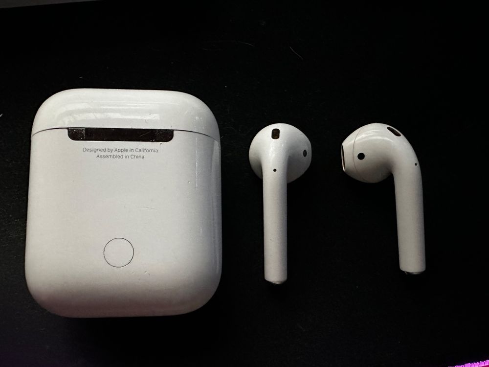 APPLE AirPods (2019) 2nd Gen | Kaufen auf Ricardo