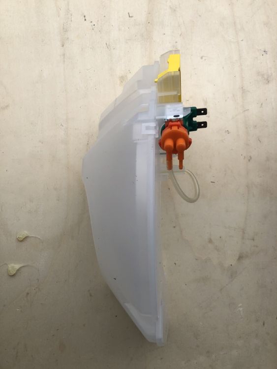 Geberit Dusch WC 8000 Tank (Neu (gemäss Beschreibung)) in Tuggen für ...