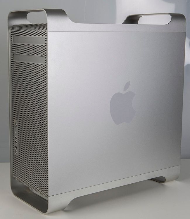Das schönste Design eines Computers ever – Mac Pro A1186 (Defekt) in ...
