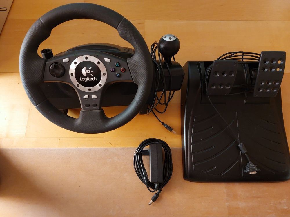 Logitech Driving Force Pro Lenkrad (PS2/PS3/PC) | Kaufen auf Ricardo
