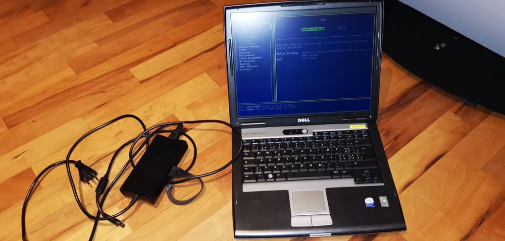 Dell Latitude 520 (Defekt) in Turbenthal für CHF 12 – mit Lieferung auf ...