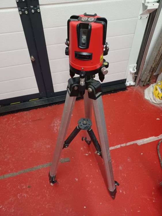 Laser avec trépied | Kaufen auf Ricardo