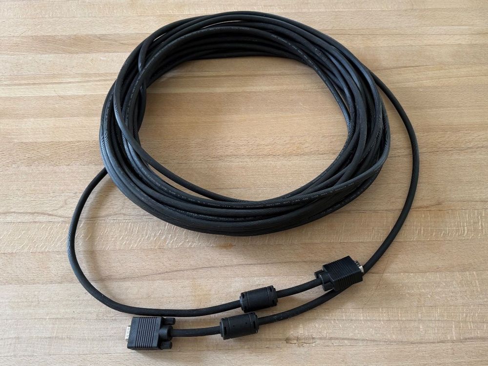 Langes VGA Kabel 20m für PC Monitor Beamer Bildschirm (Gebraucht) in ...