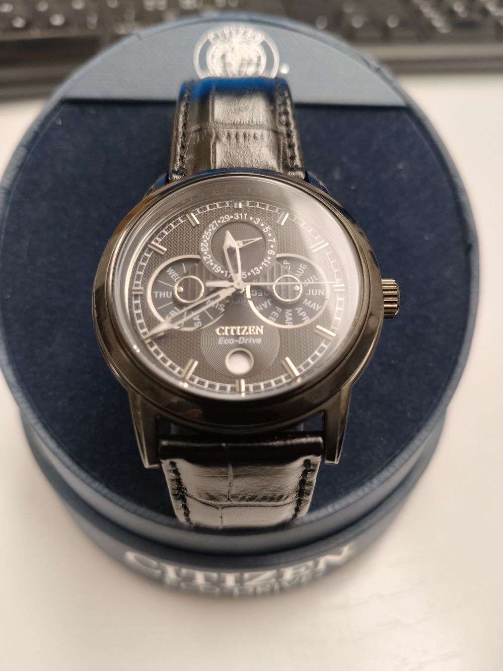 Citizen Eco-Drive Cronografo in pelle nera, come nuovo (Usato) a Arbedo ...
