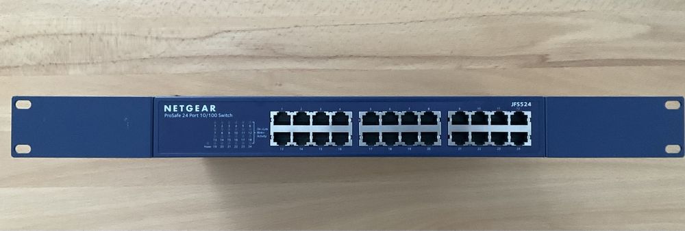 Netgear ProSafe 24 Port Fast Ethernet Switch (JFS524) (Gebraucht) in ...