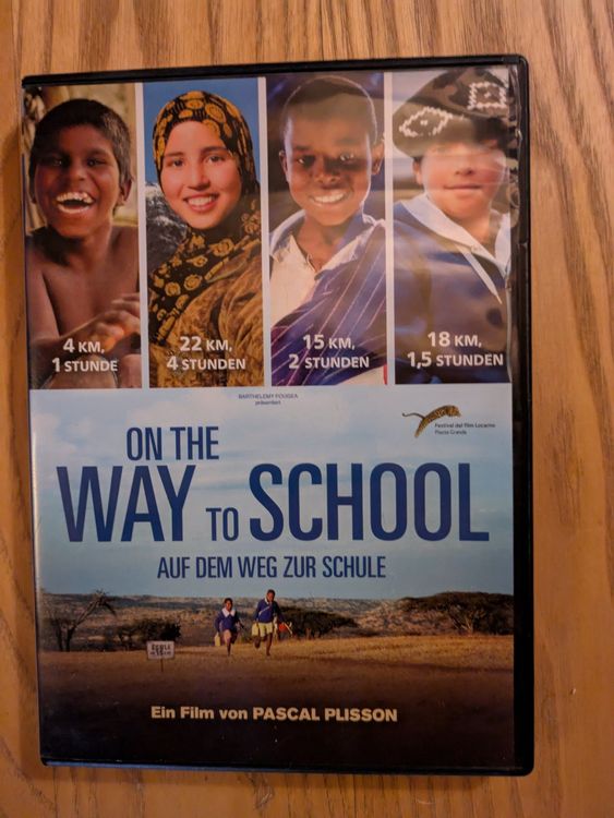 DVD: "On the Way to School" (Auf dem Weg zur Schule) (Gebraucht) in ...