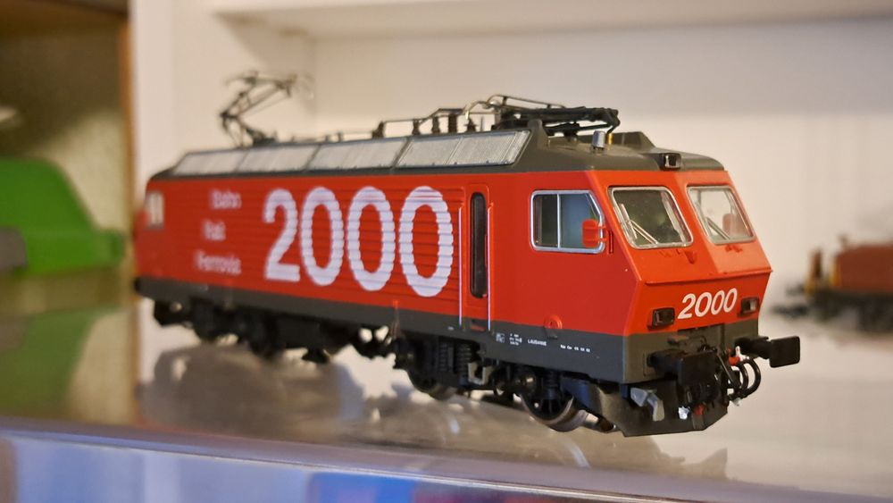 H0 Roco 43512 Re 4/4 IV Bahn 2000 AC ESU Sound Almrose LED (Gebraucht) in Ibach für CHF 290 ...