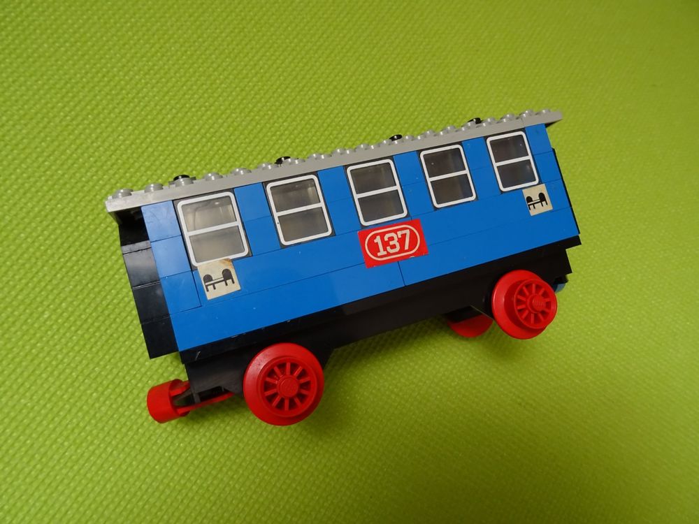 LEGO Eisenbahn Wagon Schlafwagen blau Nr. 137 (Gebraucht) in Hinwil für ...