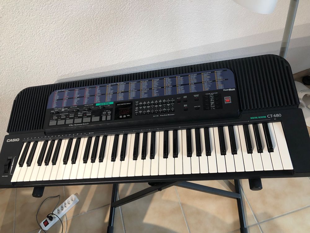 CASIO Keyboard CT-680 inkl. Pianoständer (Gebraucht) in Lommiswil für ...