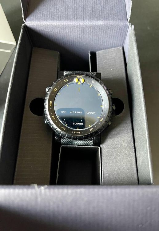 SUUNTO Core Black Yellow Outdoors watch- exzellenter Zustand (Neu ...