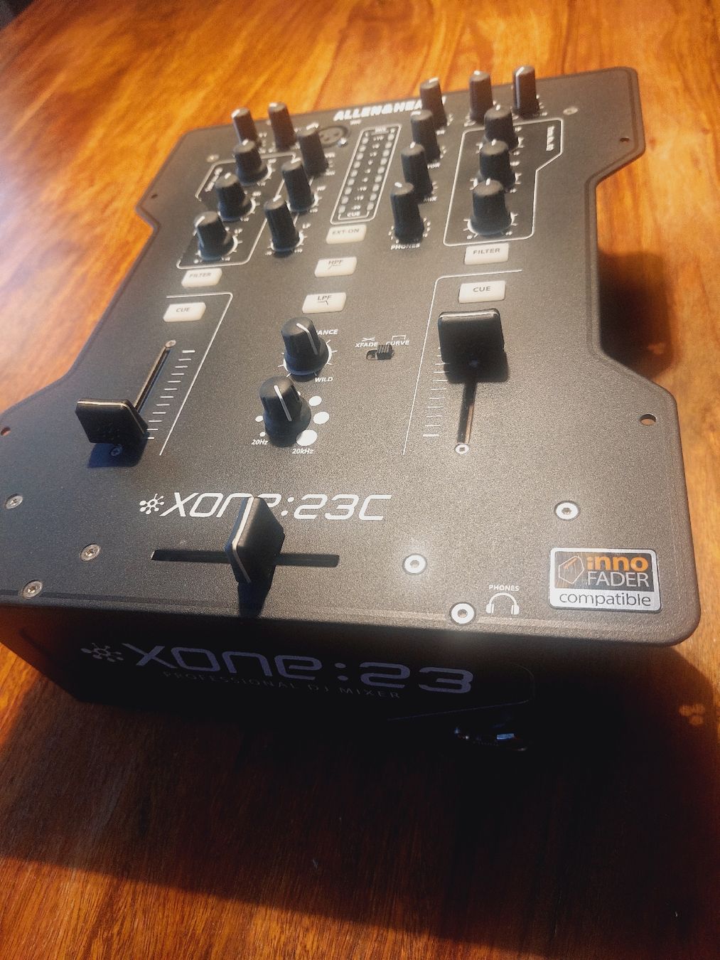 Allen & Heath Xone:23C - Top DJ Mixer für dein Set! (Gebraucht) in ...