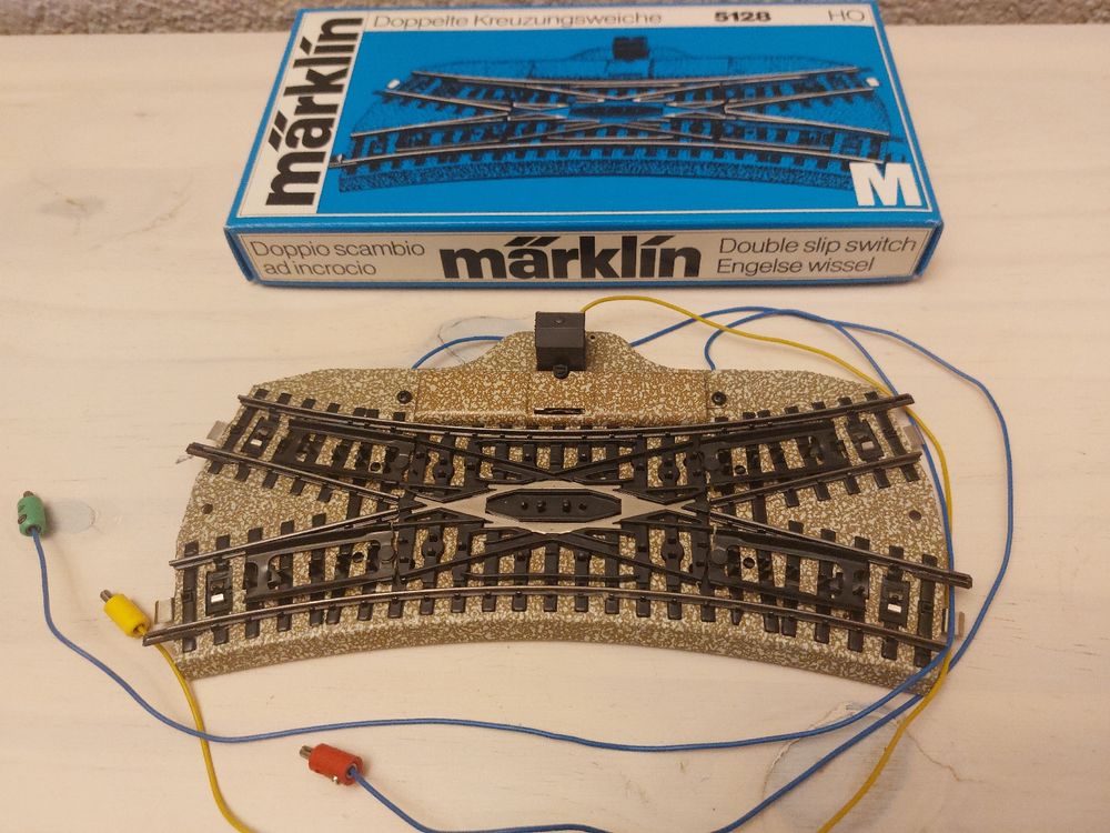 Märklin Kreuzungsweiche 5128 mit OVP (Gebraucht) in Wölflinswil für CHF ...