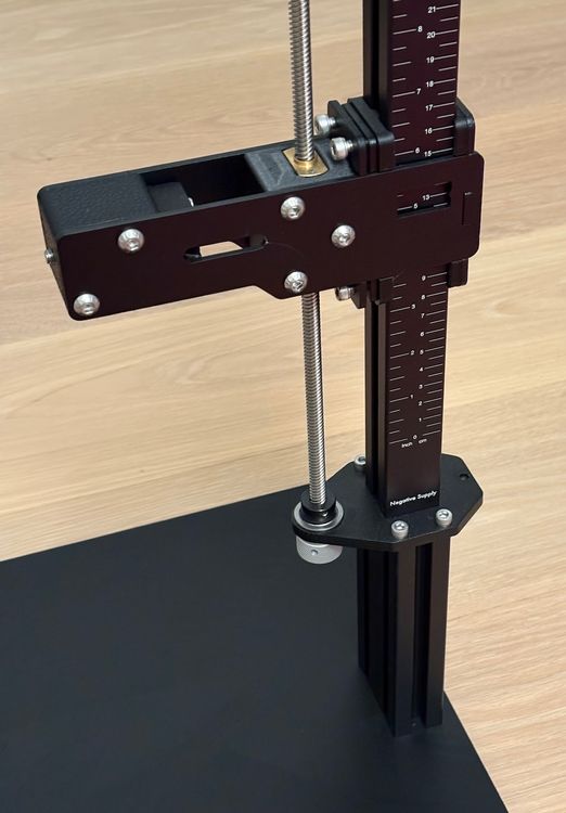 Negative Supply Pro Riser MK3 Reprostativ (Neu und originalverpackt) in ...