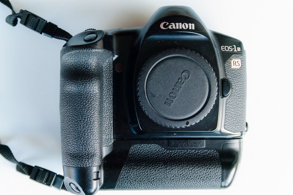 Canon EOS-1 N RS (Gebraucht) in Le Bouveret für CHF 160 – mit Lieferung ...