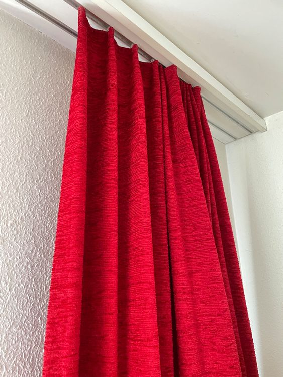 Rote Vorhänge mit Gleiterli (Gebraucht) in Ottenbach für CHF 19 – mit ...