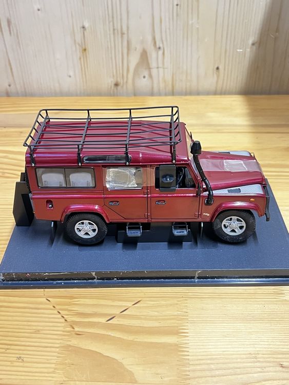 Land Rover Defender 110, rot, Modellauto, Sammlerstück! (Neu (gemäss ...