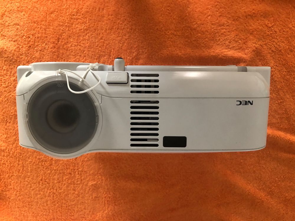 NEC VT700 Projector Beamer (Gebraucht) in Würenlos für CHF 33 – nur ...