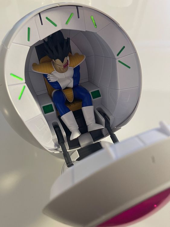 Dragon Ball Z Plastic Model Kit Saiyan Space Pod + Vegeta (Neu (gemäss ...