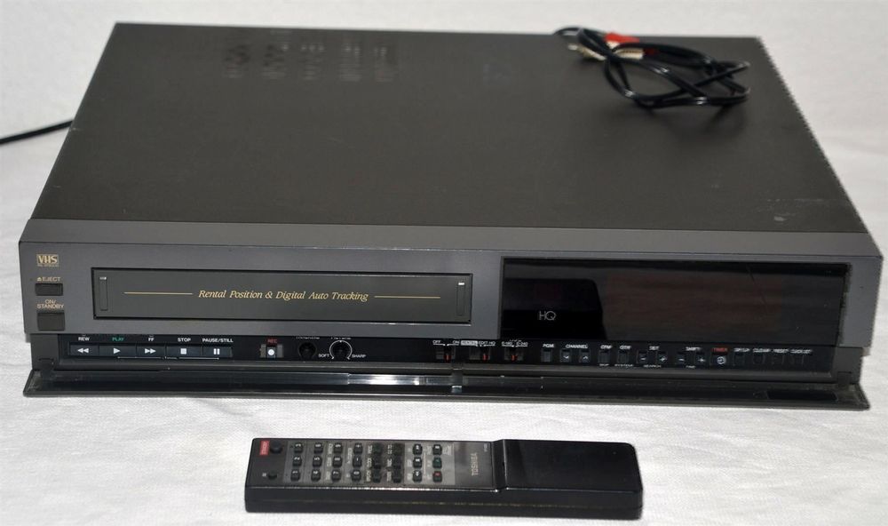 Videorecorder VHS Toshiba V-800SR / RCA magnétoscope (Gebraucht) in Collonges für CHF 100 – mit ...