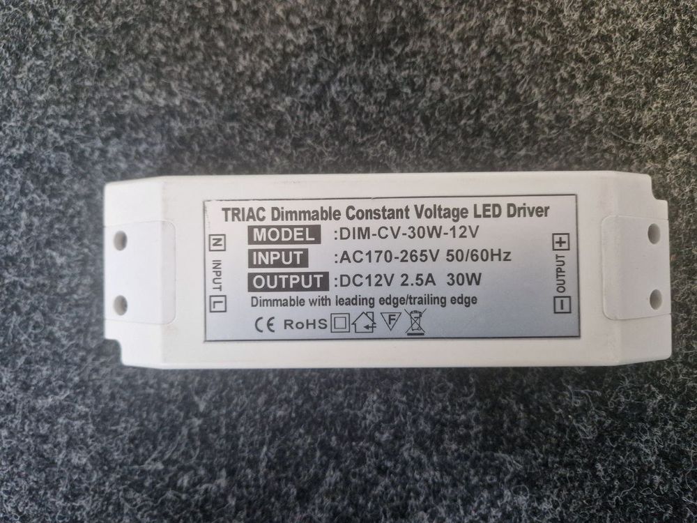 Trafo/Netzteil LED Treiber Dimmbar TRIAC 12V 2.5A 30W (Neu (gemäss Beschreibung)) in ...