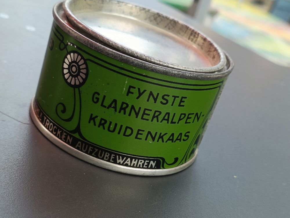 Alte Dose / Feinster Glarner Alpen Kräuter Käse - GESKA (Gebraucht) in ...