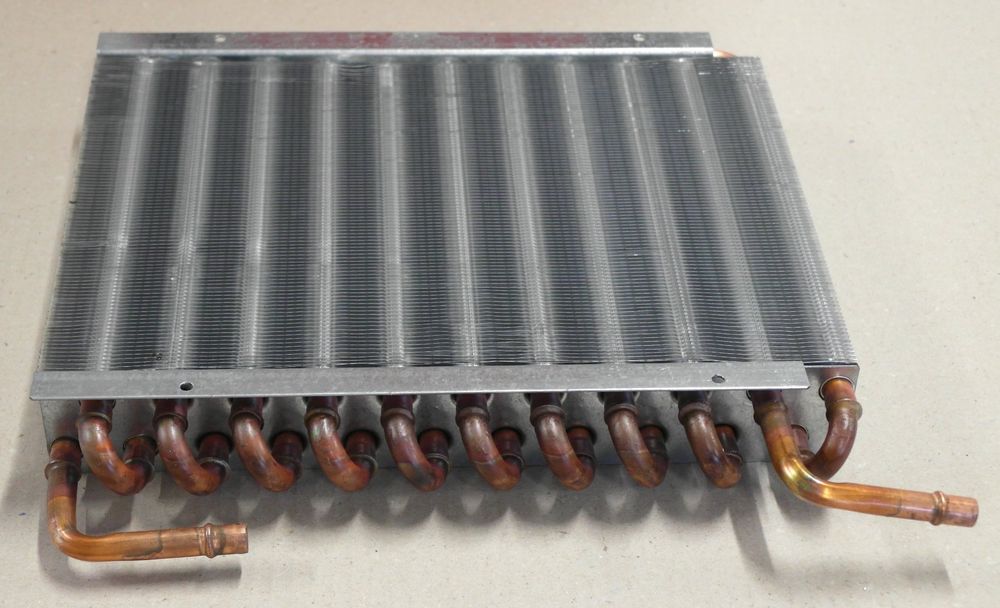 Neuer Luft/Wasser- Wärmetauscher, Al/Cu-Lamellen, 0.8 kW (Neu (gemäss ...