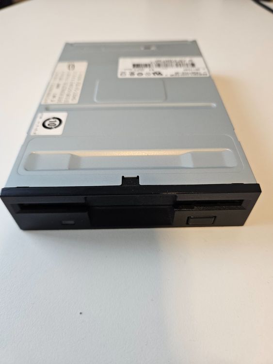 3.5" Floppy Drive TEAC FD-235HG C235 (Defekt) in Schaffhausen für CHF 8 ...