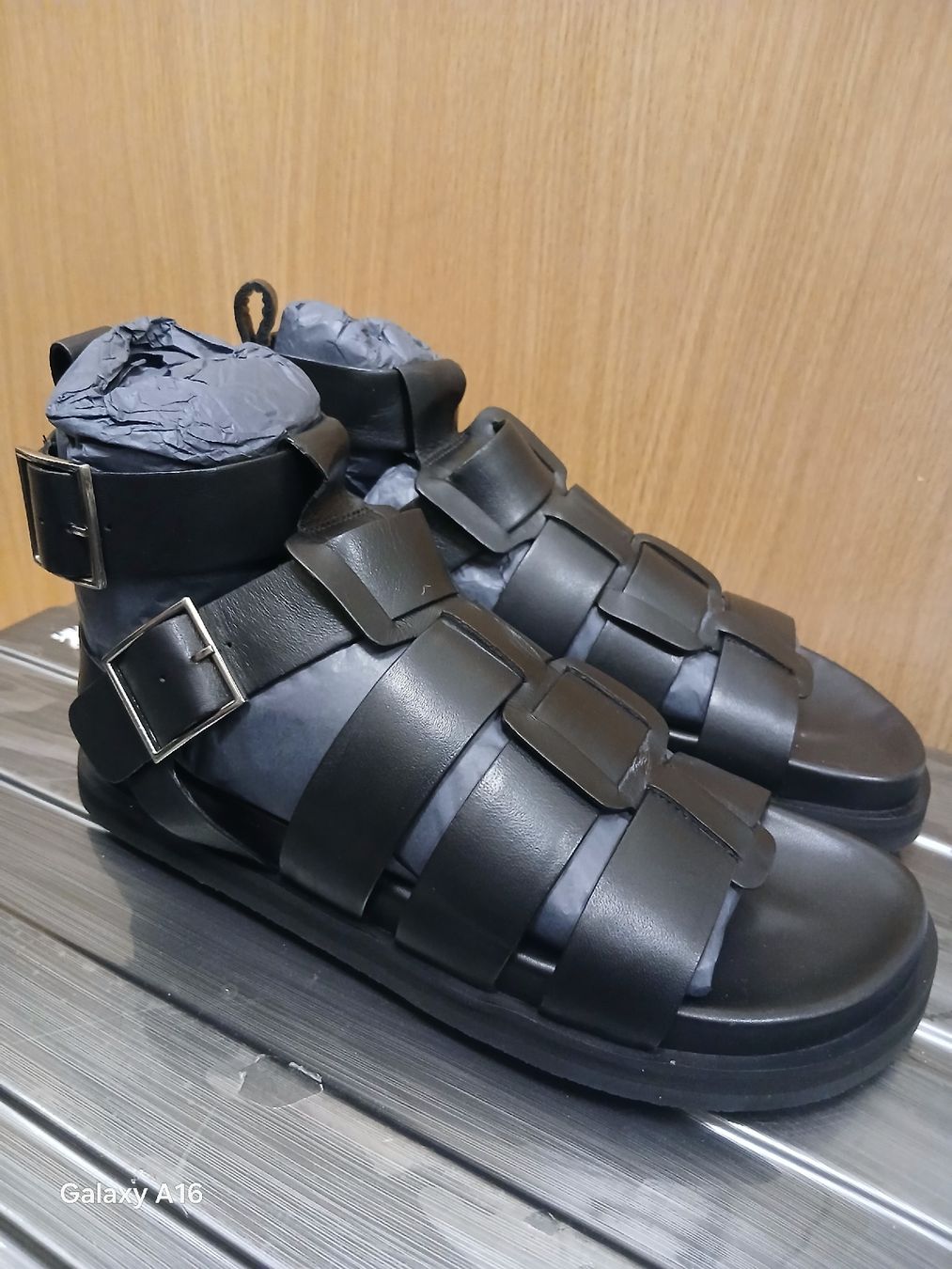 Sandales hautes en cuir de la marque Zign jamais portées (Neuf avec ...