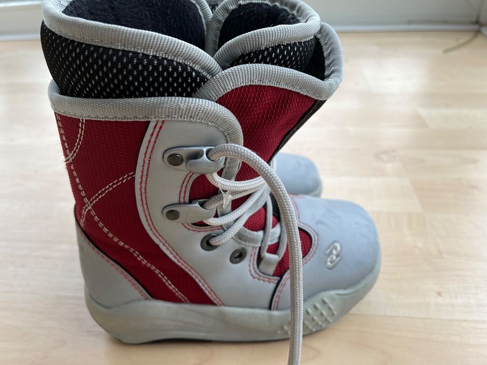 Snowboardschue Kinder 32 (Gebraucht) in Frenkendorf für CHF 25 – mit ...