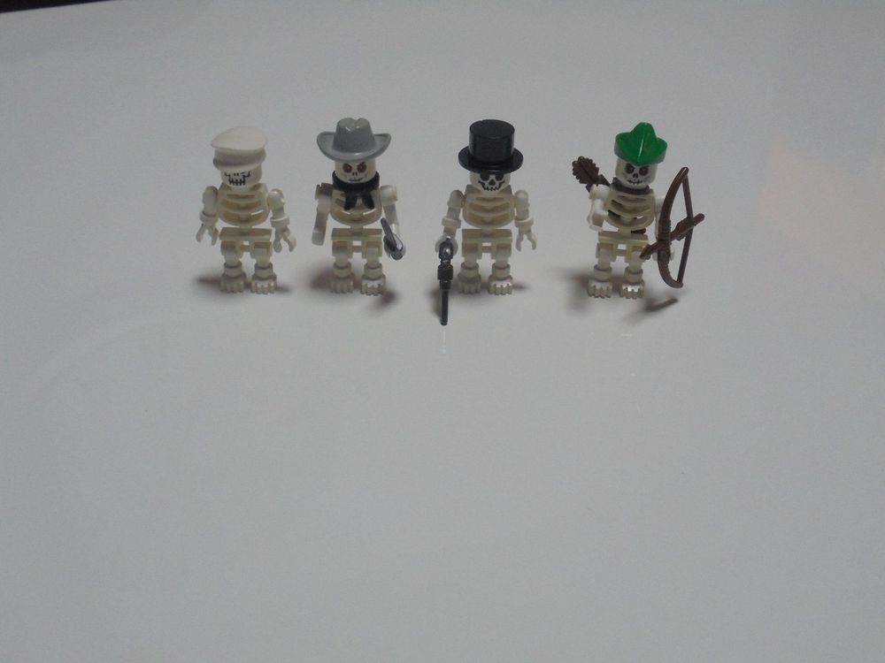 LEGO - 4 - LEGO - FIGUREN - SKELETTE (Usato) a per CHF 9 – con consegna ...