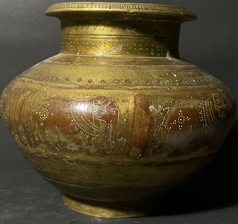 Antike Indische Bronze Bauch-Vase mit Gravuren (Gebraucht) in Root für ...