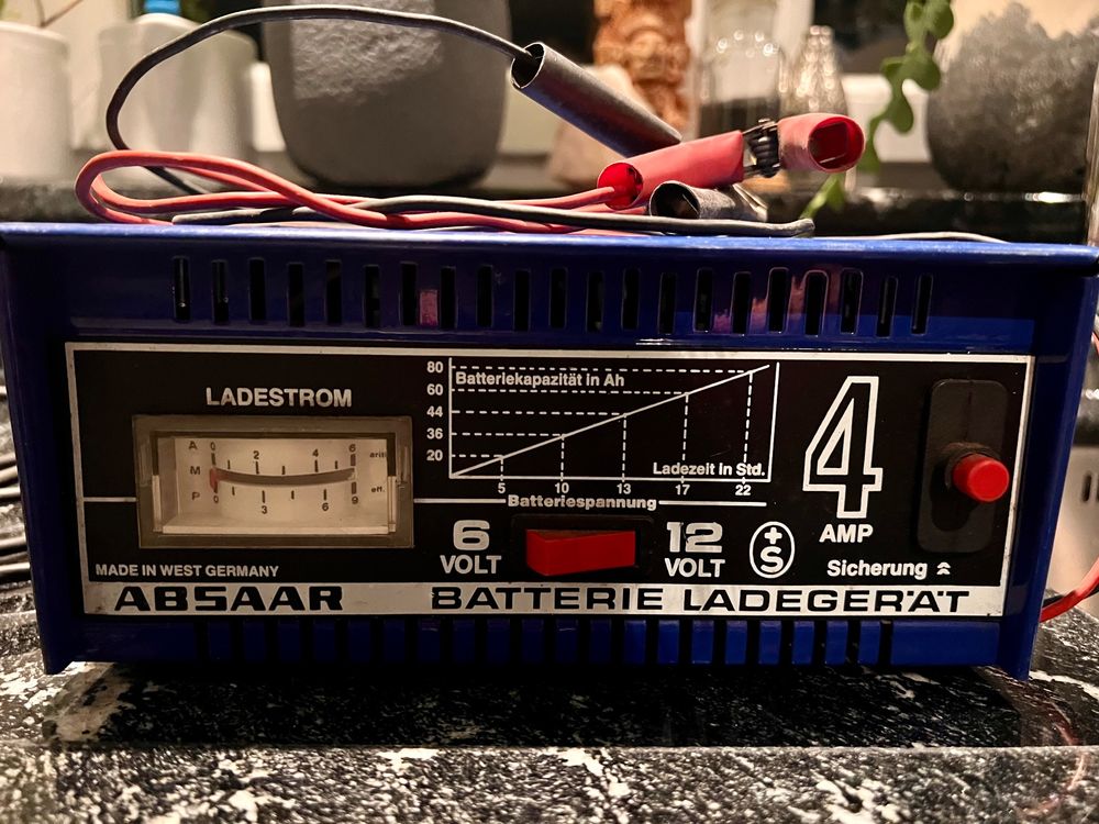 Batterieladegerät ABSAAR 6 & 12 Volt (Gebraucht) in Eiken für CHF 1 ...