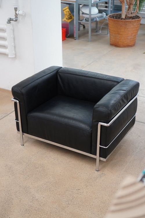 Cassina LC3, Le Corbusier (Gebraucht) in Bern für CHF 3200 – nur Abholung auf Ricardo kaufen