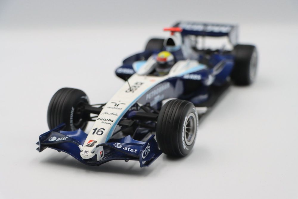 Williams FW29 2007 Nico Rosberg 1:18 Hot Wheels (Defekt) in Bühl b ...