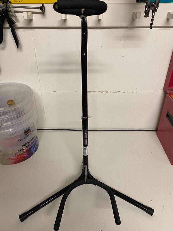 Gitarrenständer On Stange Stands (Gebraucht) in Umiken für CHF 4 – mit ...