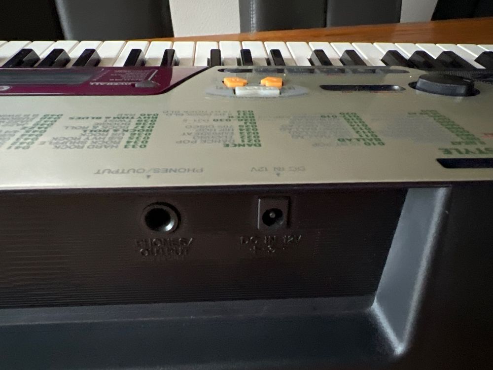 Keyboard Yamaha PSR-172 (Gebraucht) in Basel für CHF 1 – nur Abholung ...