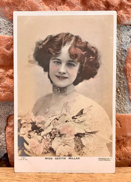 Antike Foto AK MISS GERTIE MILLAR aus England (Gebraucht) in Root für CHF 1.5 – mit Lieferung ...