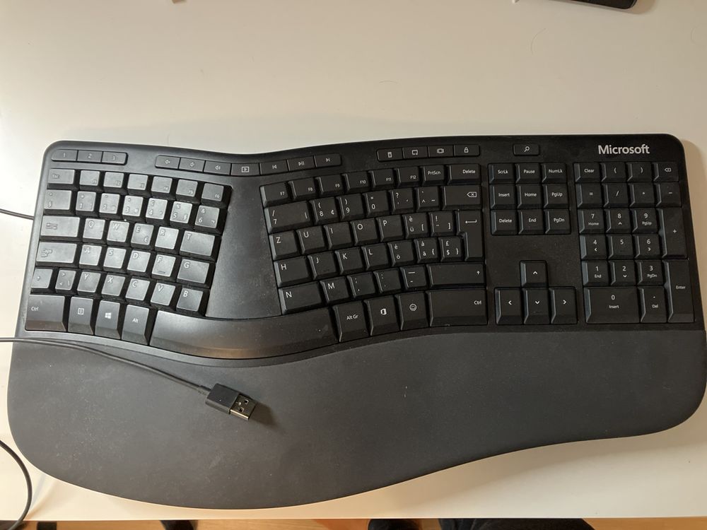Ergonomic keyboard Microsoft (Gebraucht) in Zürich für CHF 6 – mit ...