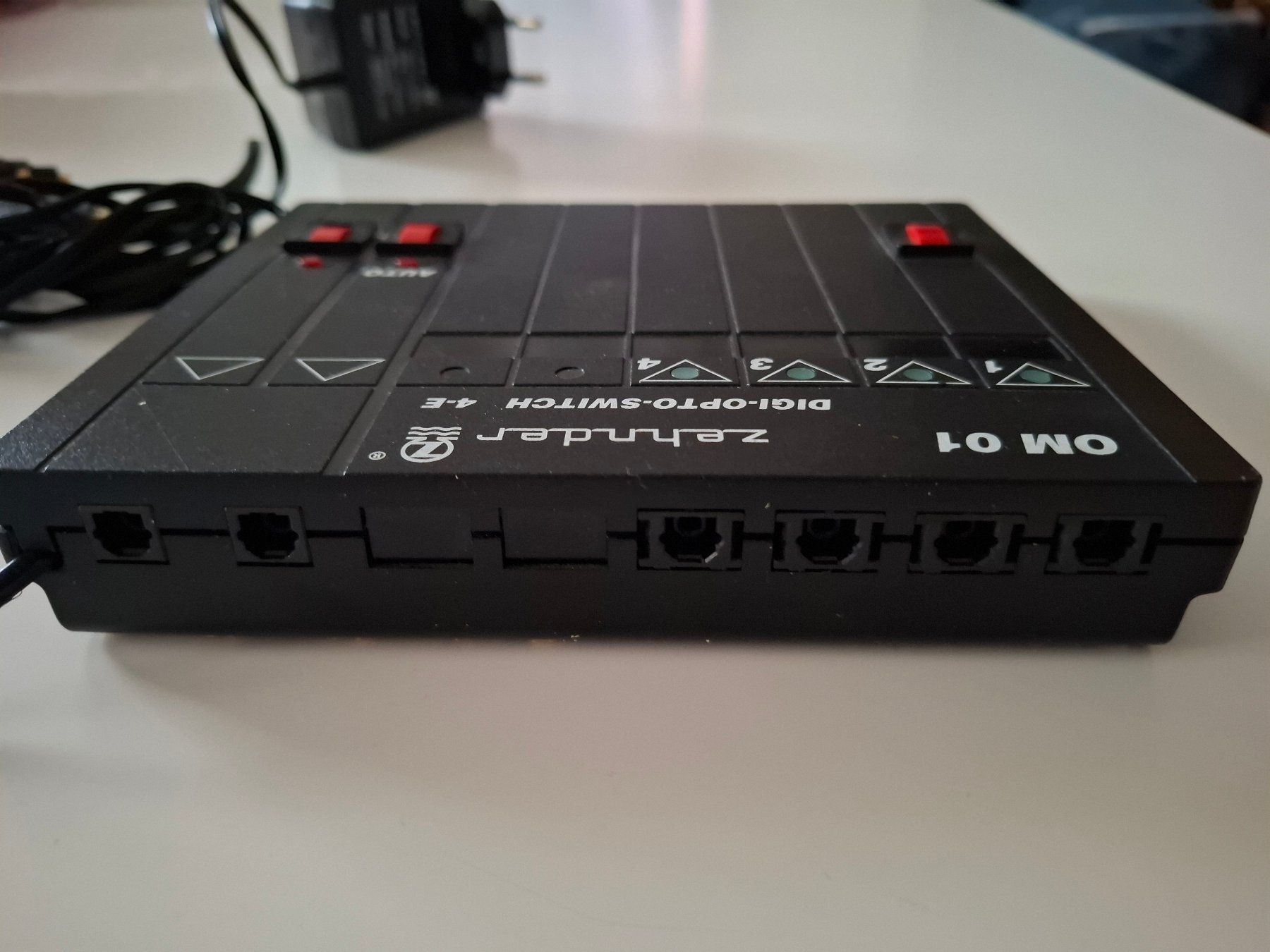 Digital Switch Fiber Optic 5 câbles Fibre optique TosLink (d (Gebraucht ...